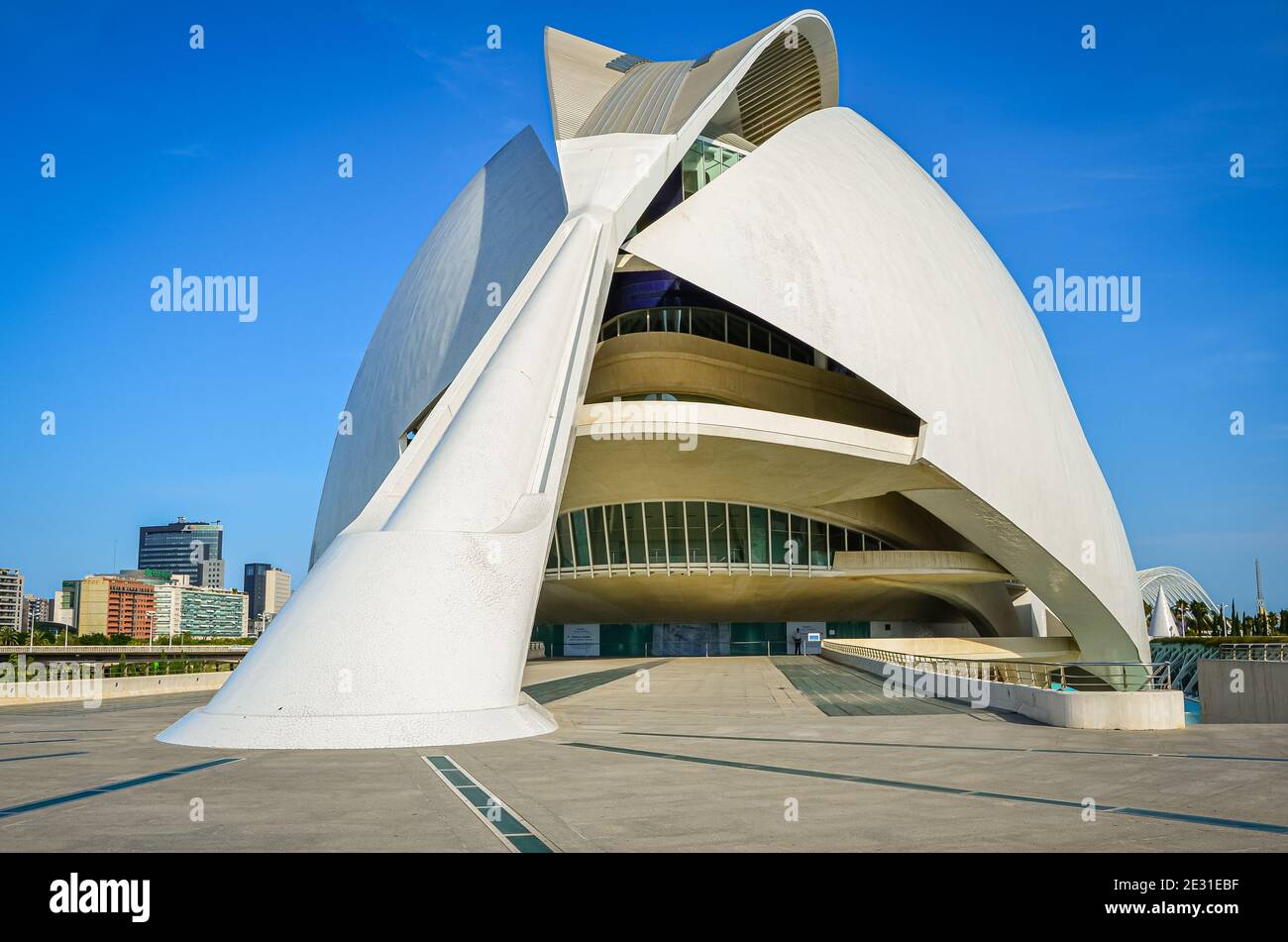 Valencia art and science center hi-res stock photography and images - Alamy