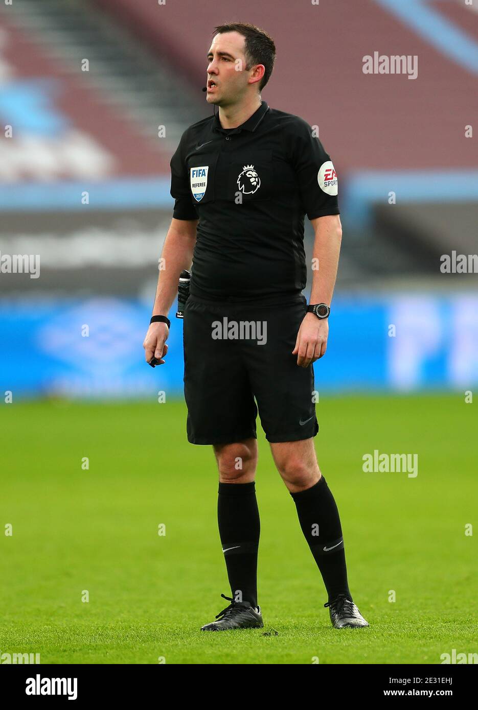Referee Chris Kavanagh during the Premier League match at the London ...