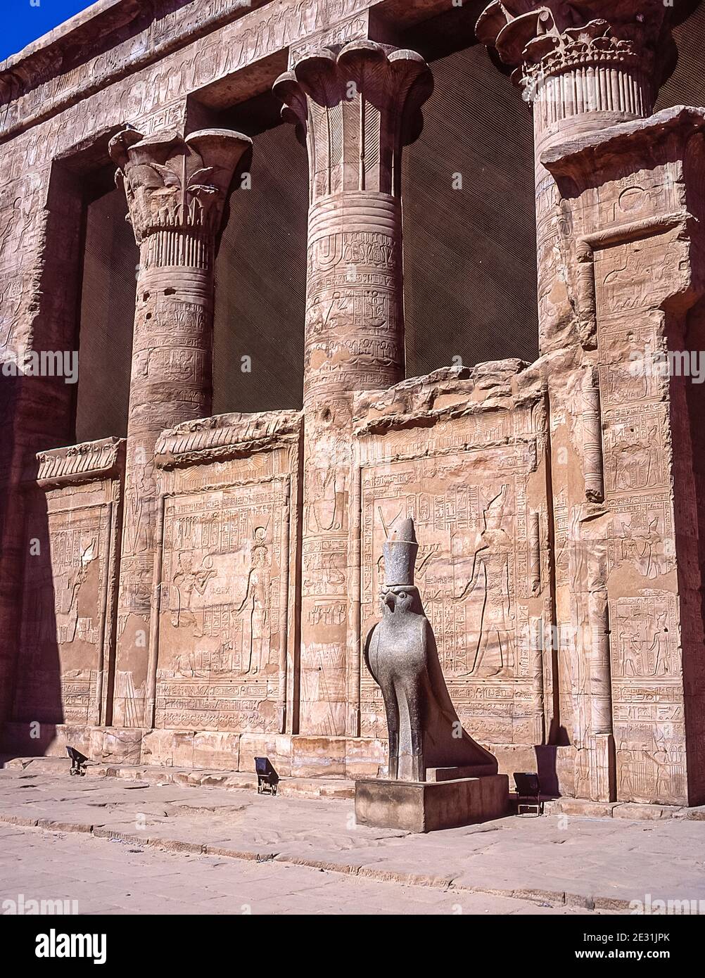 The hypostyle hall of the great temple at abu simbel hi-res stock ...