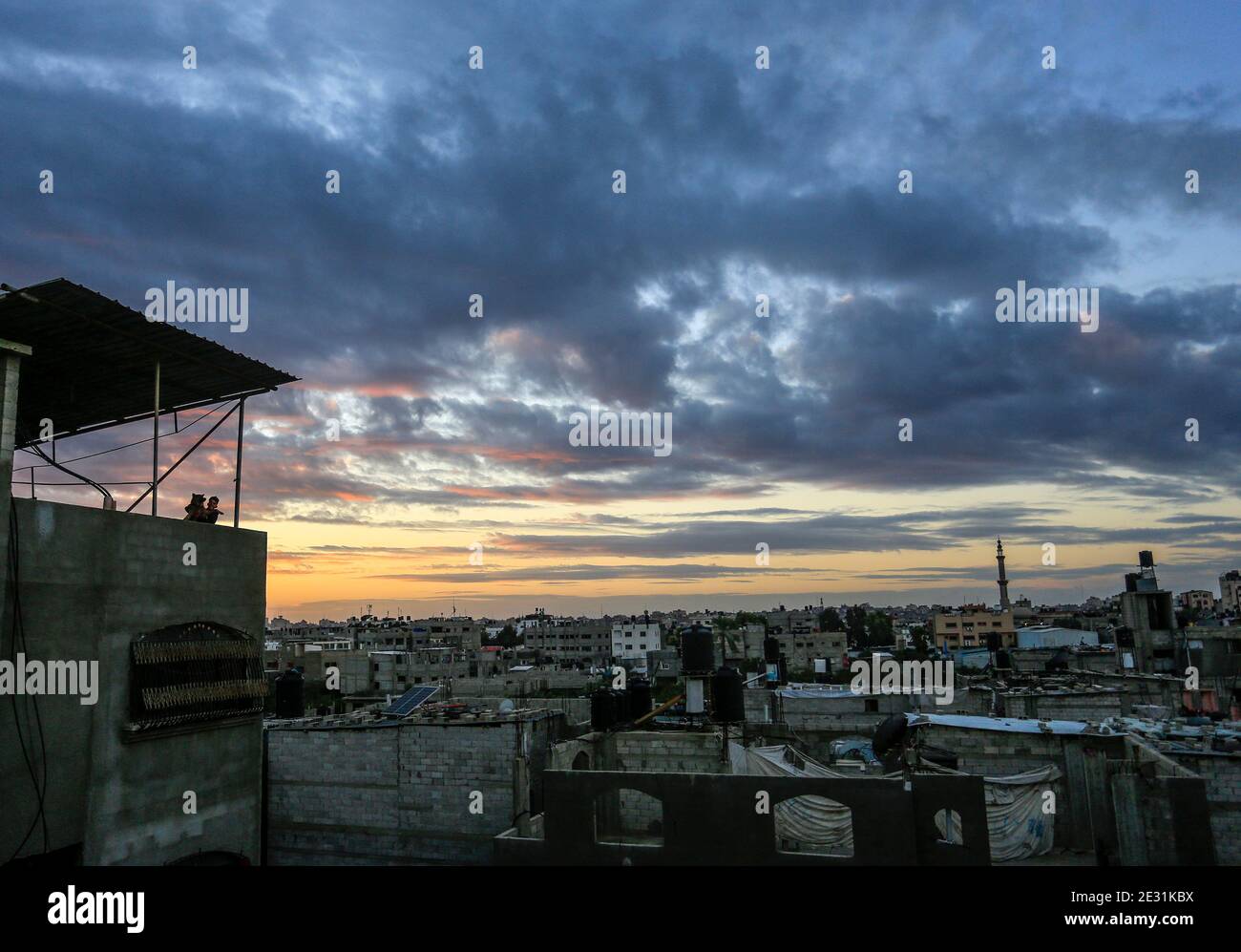 Gaza City, The Gaza Strip, Palestine. 16th Jan, 2021. Sunset in Jabalia ...