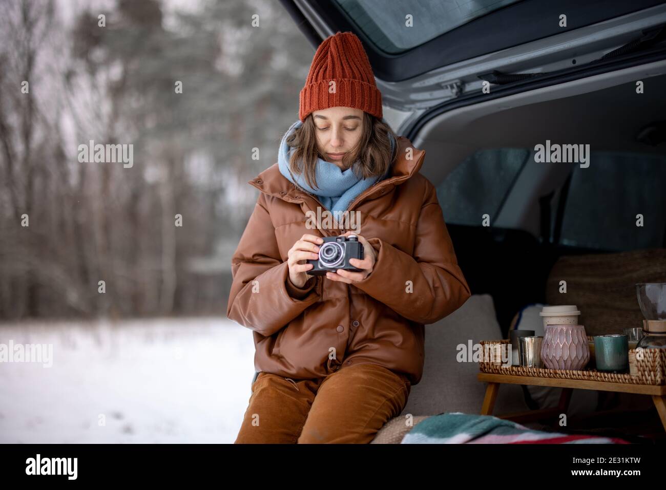Person in trunk of car hi-res stock photography and images - Alamy