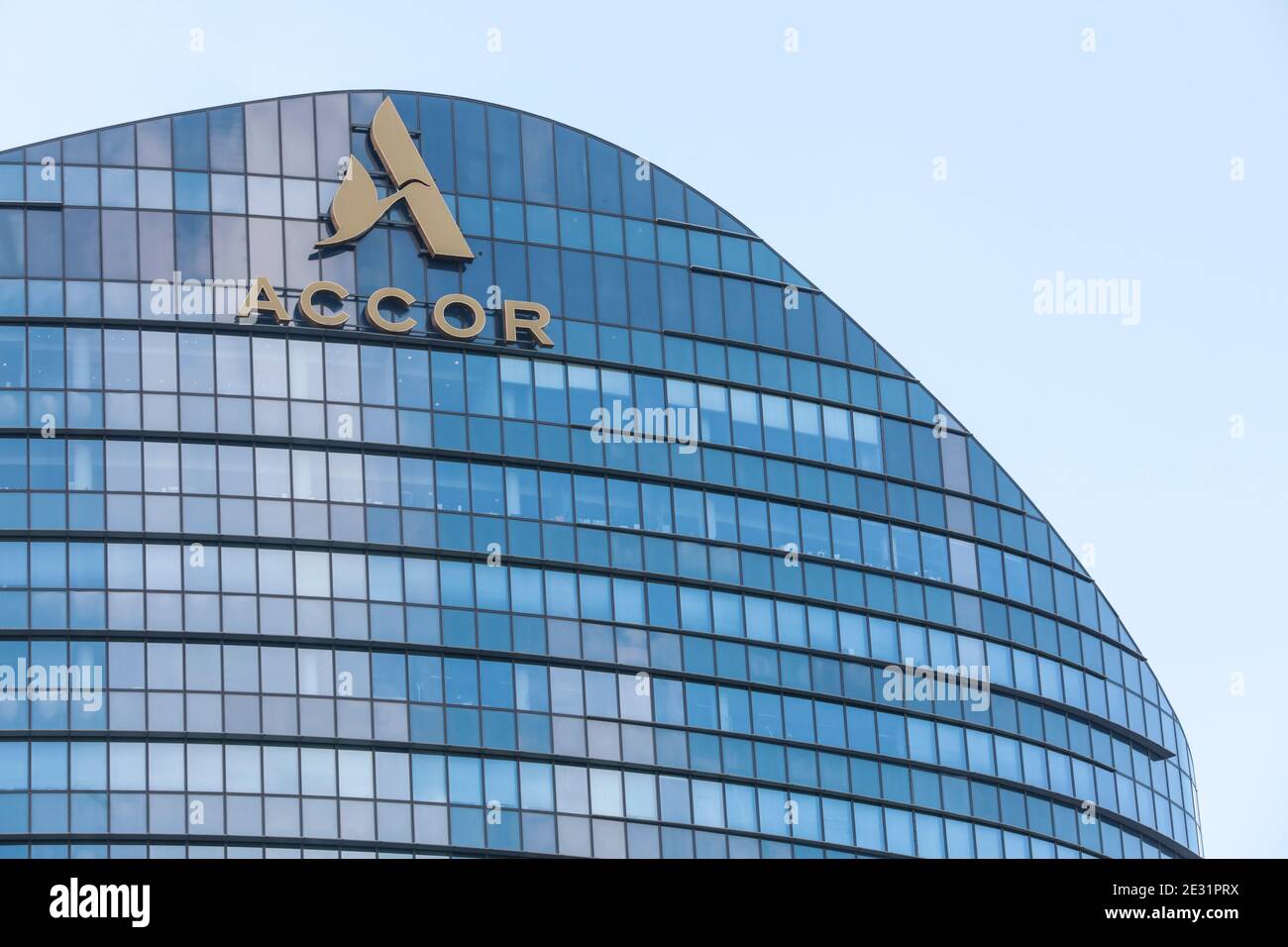 SEQUANA TOWER, ACCOR'S HEADQUARTERS, ISSY-LES-MOULINEAUX Stock Photo ...