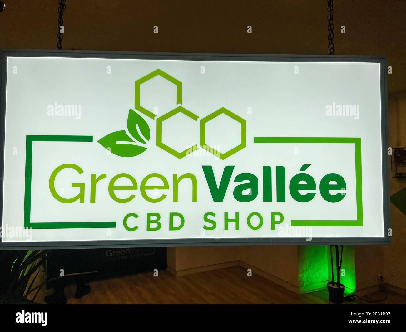 Cannabis shop logo hi-res stock photography and images - Alamy
