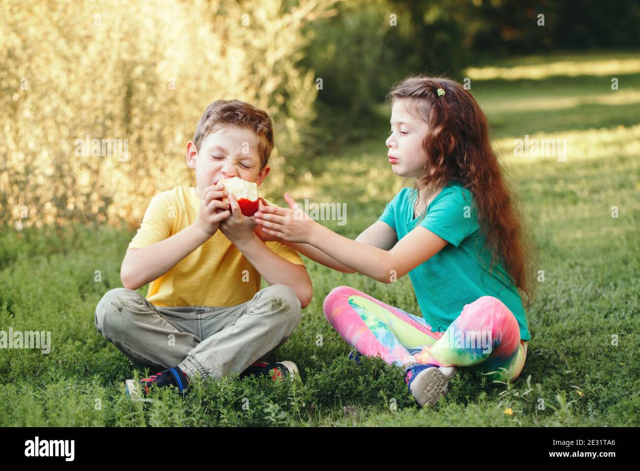 Caucasian siblings share hi-res stock photography and images - Alamy