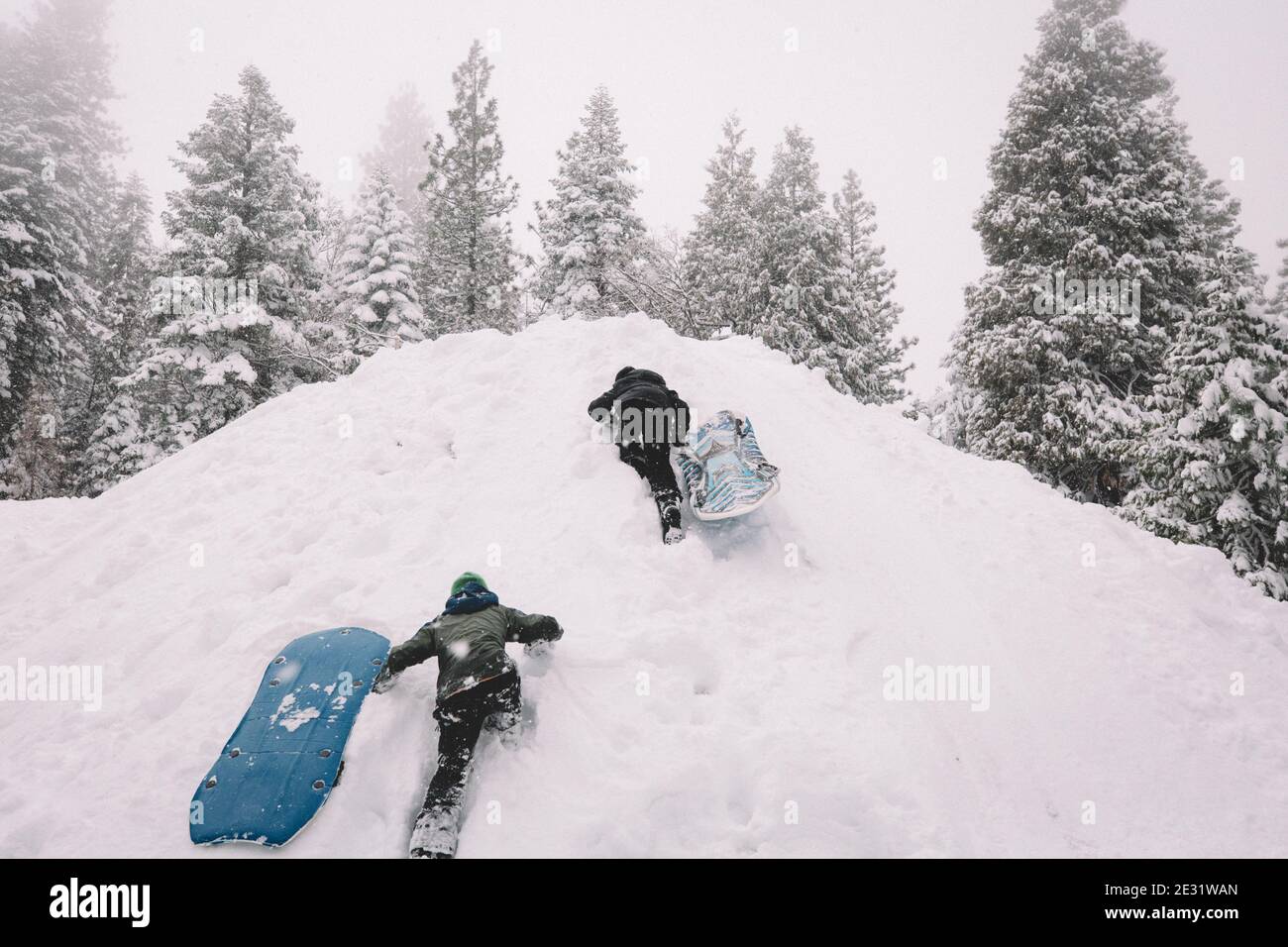 Snowfall climb hi-res stock photography and images - Alamy