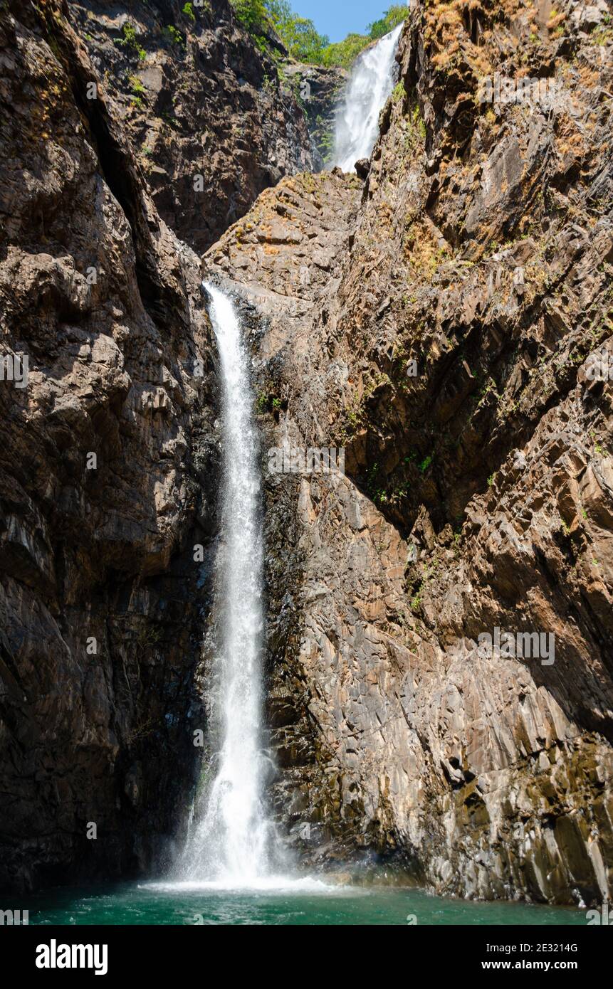 Full length view of the Vazra Sakla Waterfall in Virdi, Karnataka ...