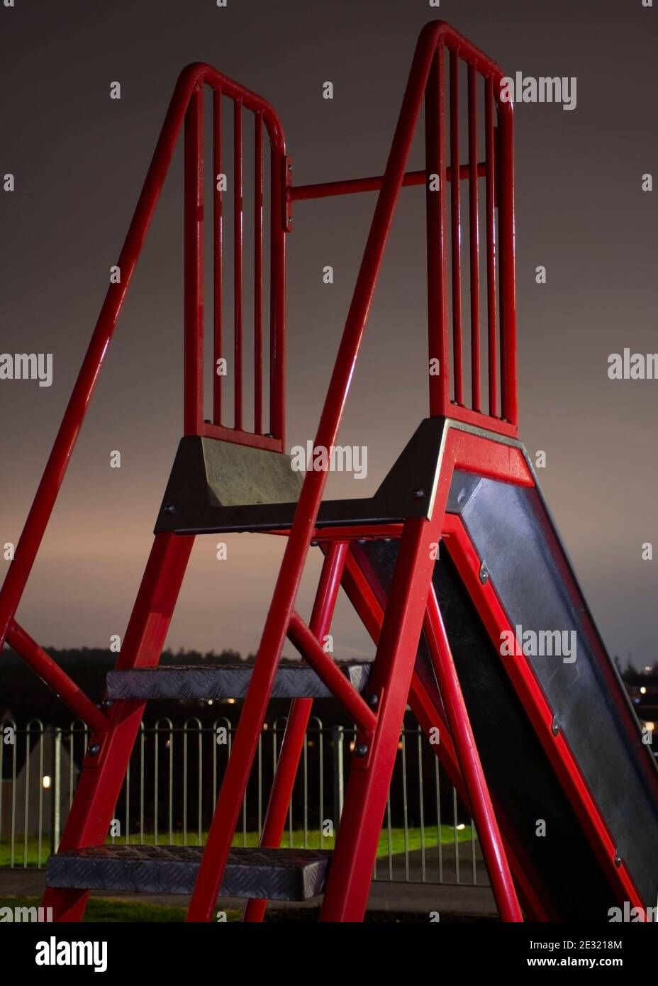 Kids slide hi-res stock photography and images - Alamy