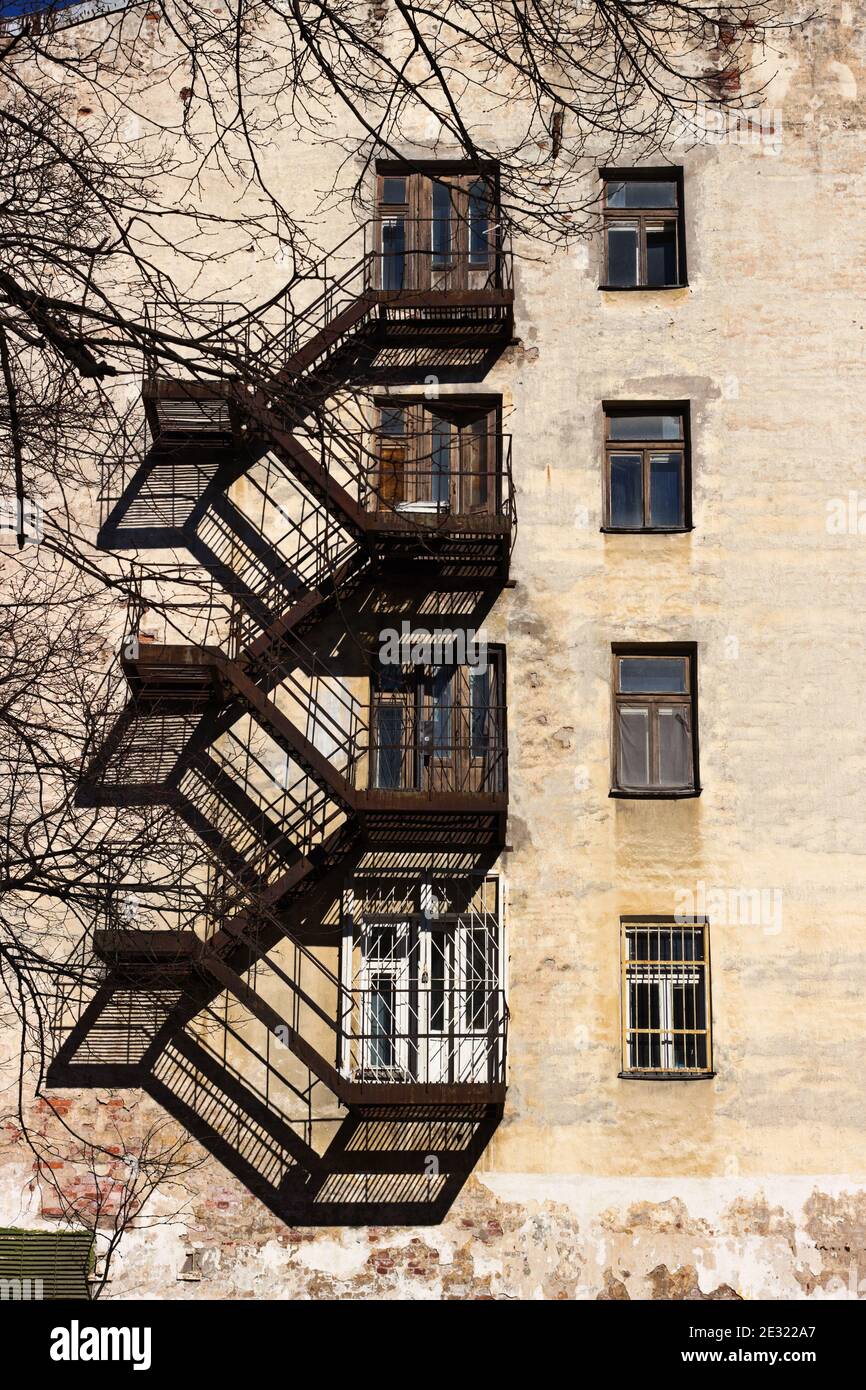 Staircase city hi-res stock photography and images - Alamy