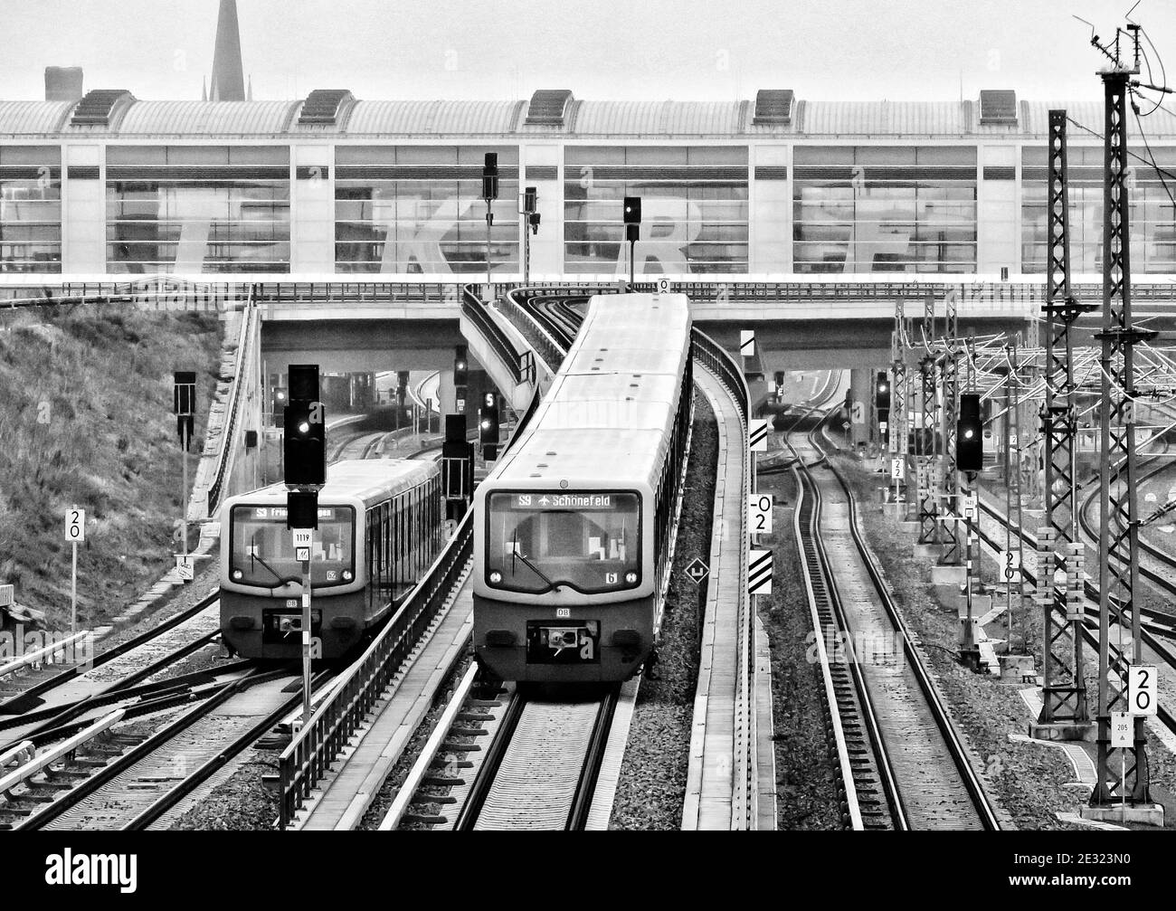 S bahn line 3 hi-res stock photography and images - Alamy