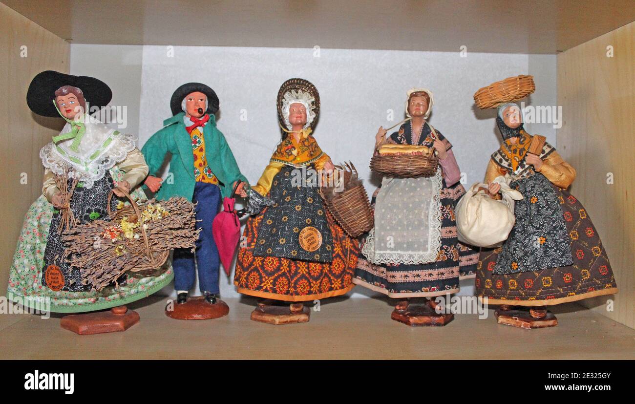 Santons de provence hi-res stock photography and images - Alamy