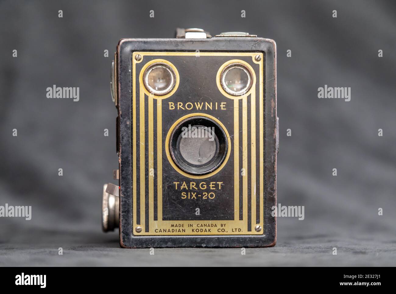 Brownie Target Six-20 camera Stock Photo - Alamy
