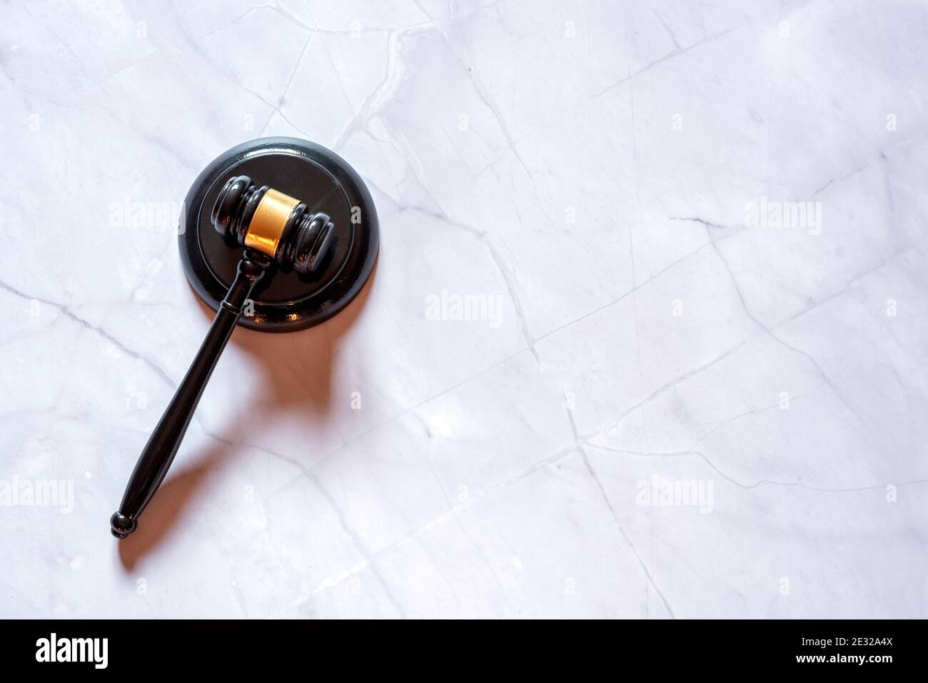 Judges hammer hi-res stock photography and images - Alamy
