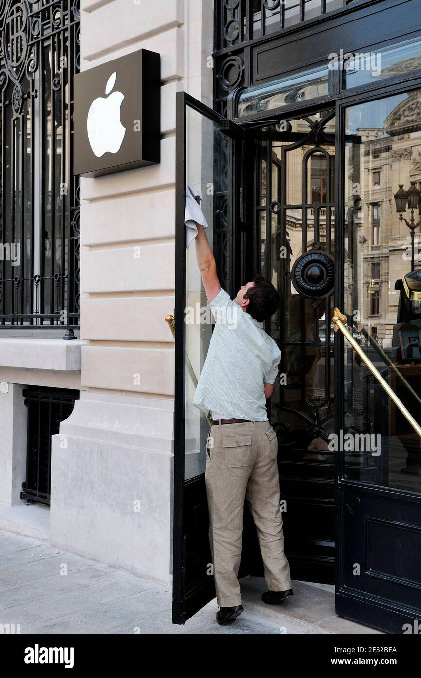 Opening of the new Apple store, near the Opera Garnier in Paris, France ...
