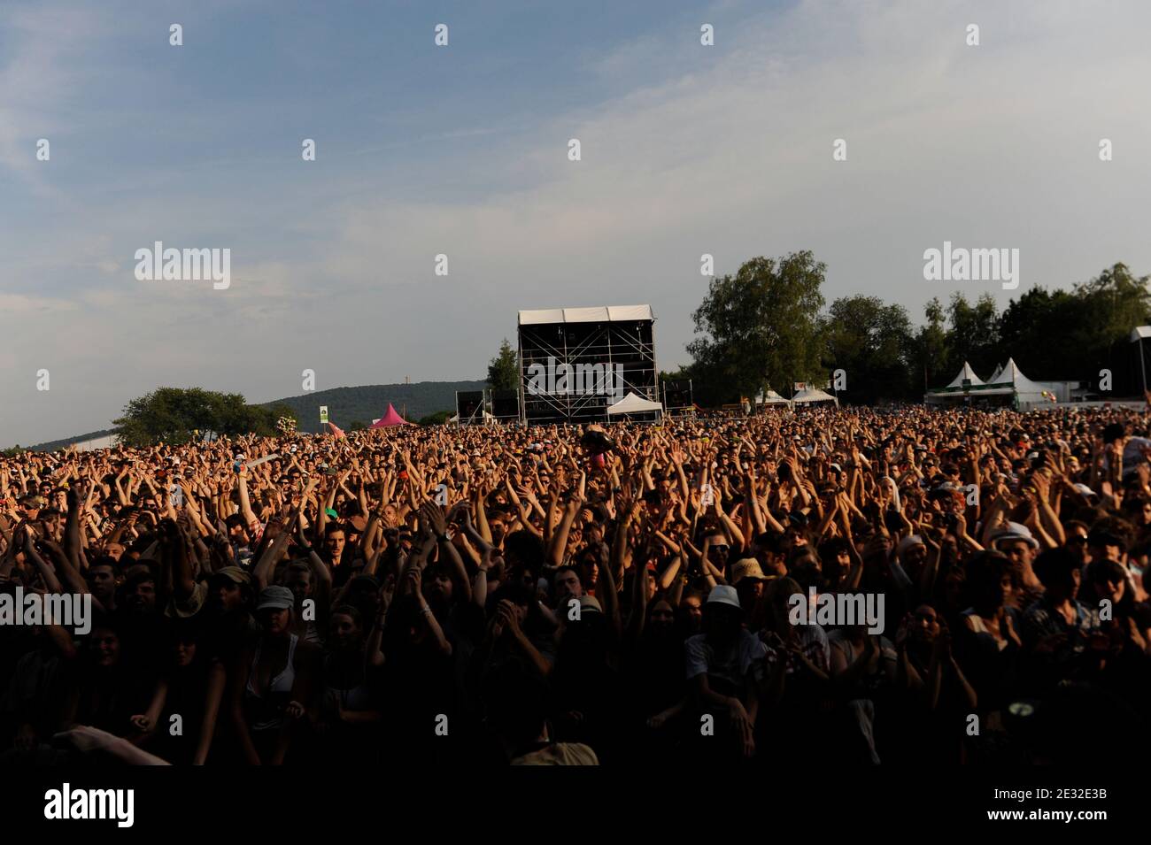 EXCLUSIVE. The Dead Weather at Eurockeenes Festival in Belfort France ...