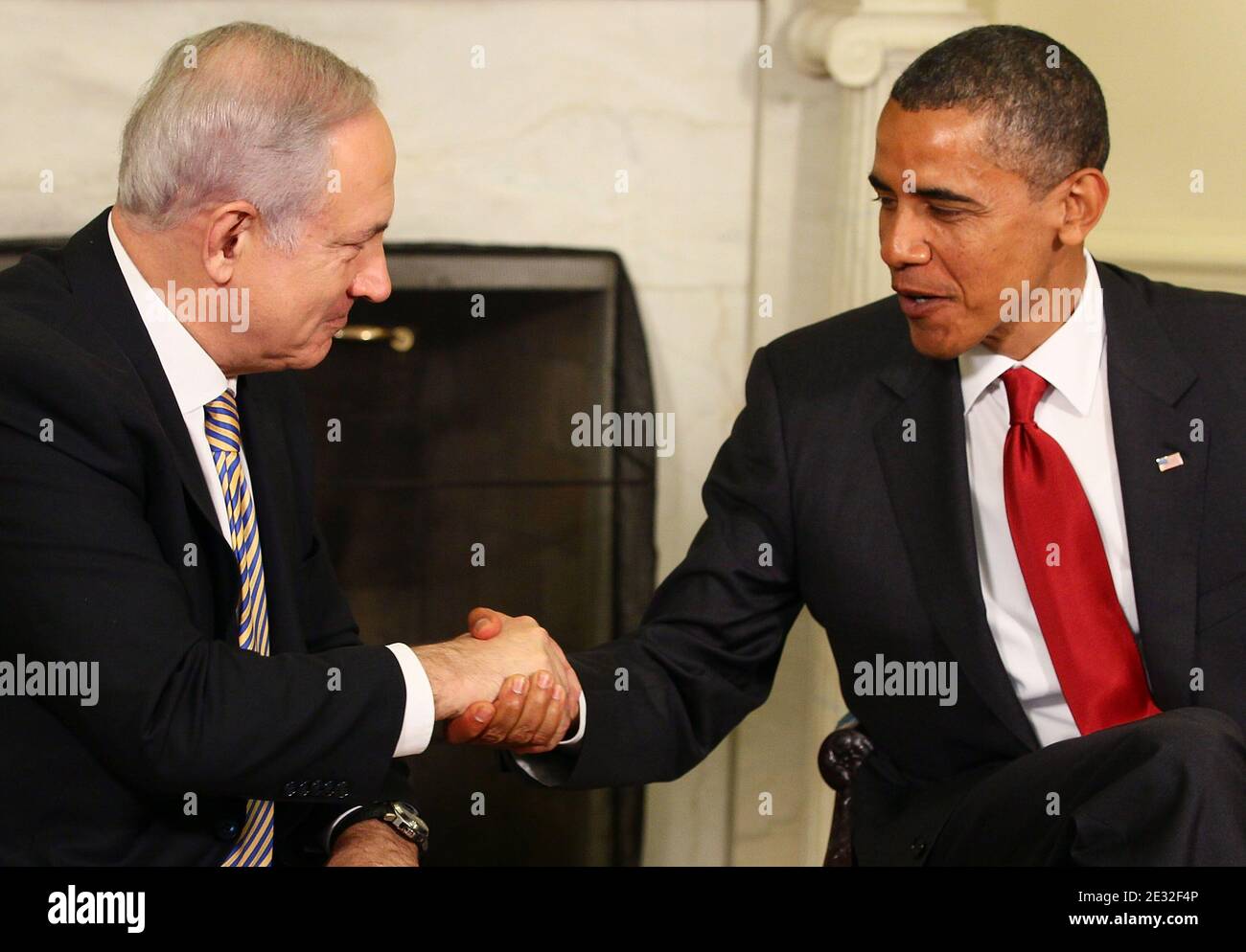 Barack Obama shakes hands with Israeli Prime Pinister Benjamin ...