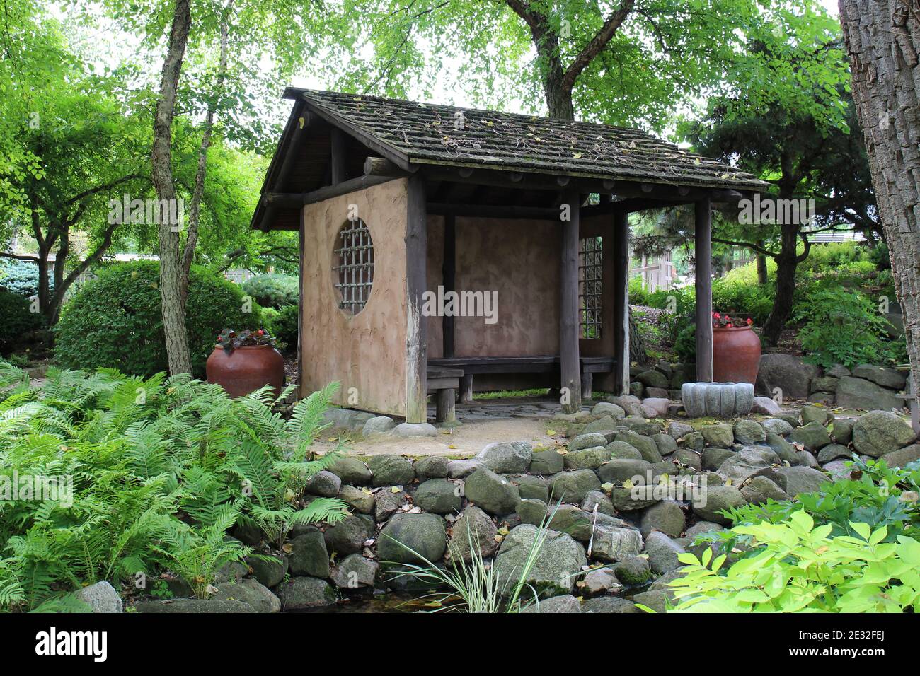 Azumaya pavilion hi-res stock photography and images - Alamy