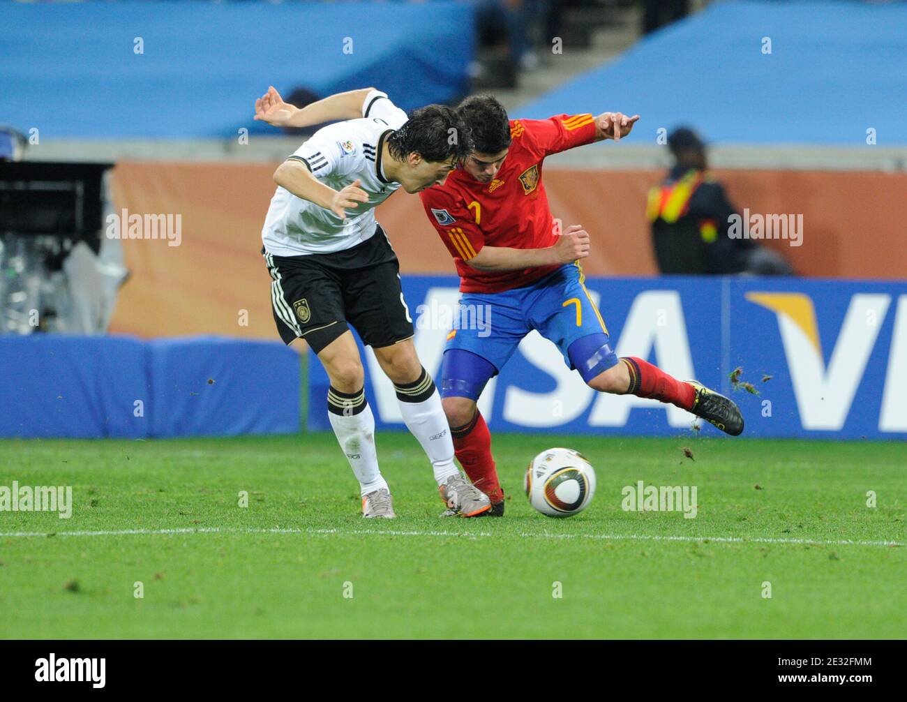 Mesut Ozil Vs David Villa