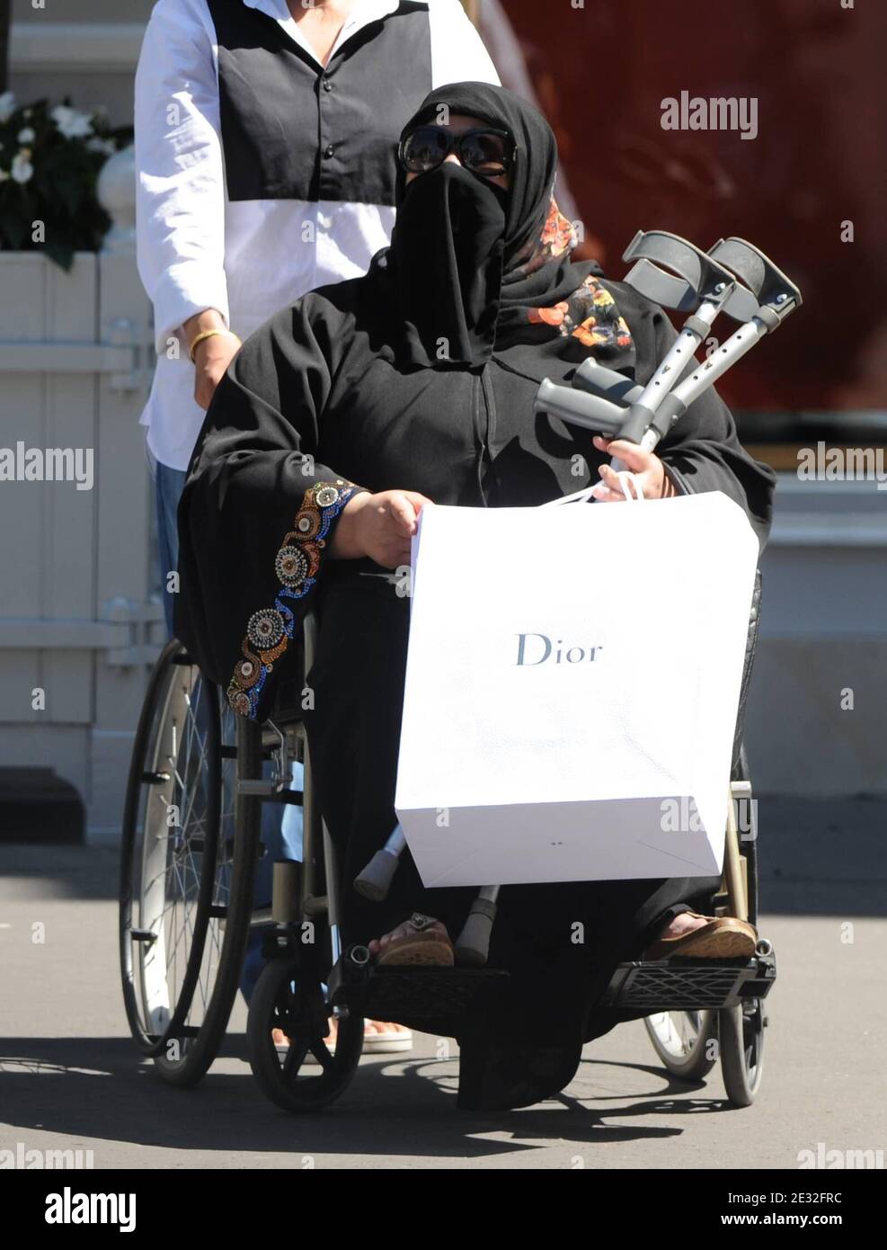 Burqa femme hi-res stock photography and images - Alamy