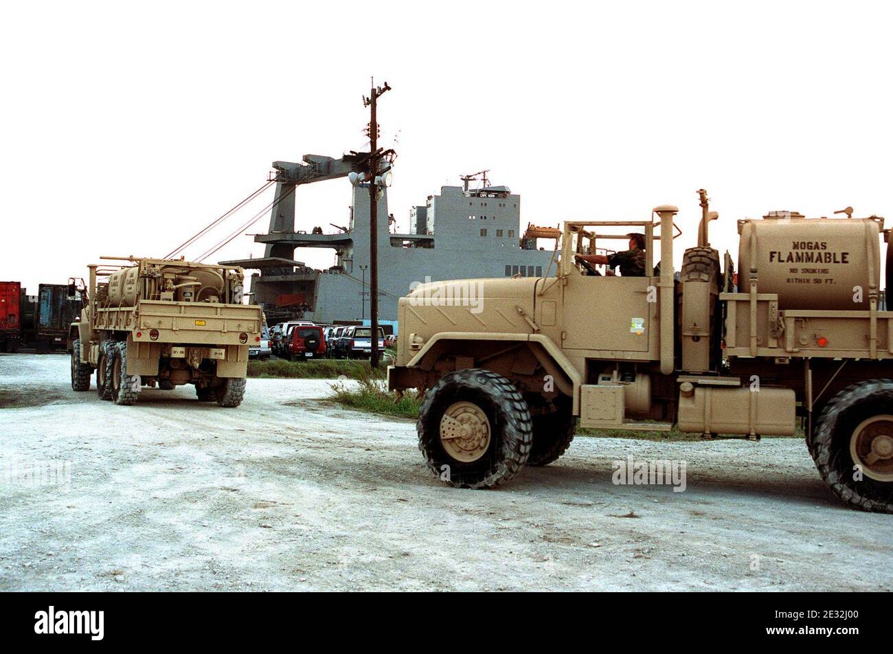 M939 5-ton fuel trucks, 1990 Stock Photo - Alamy