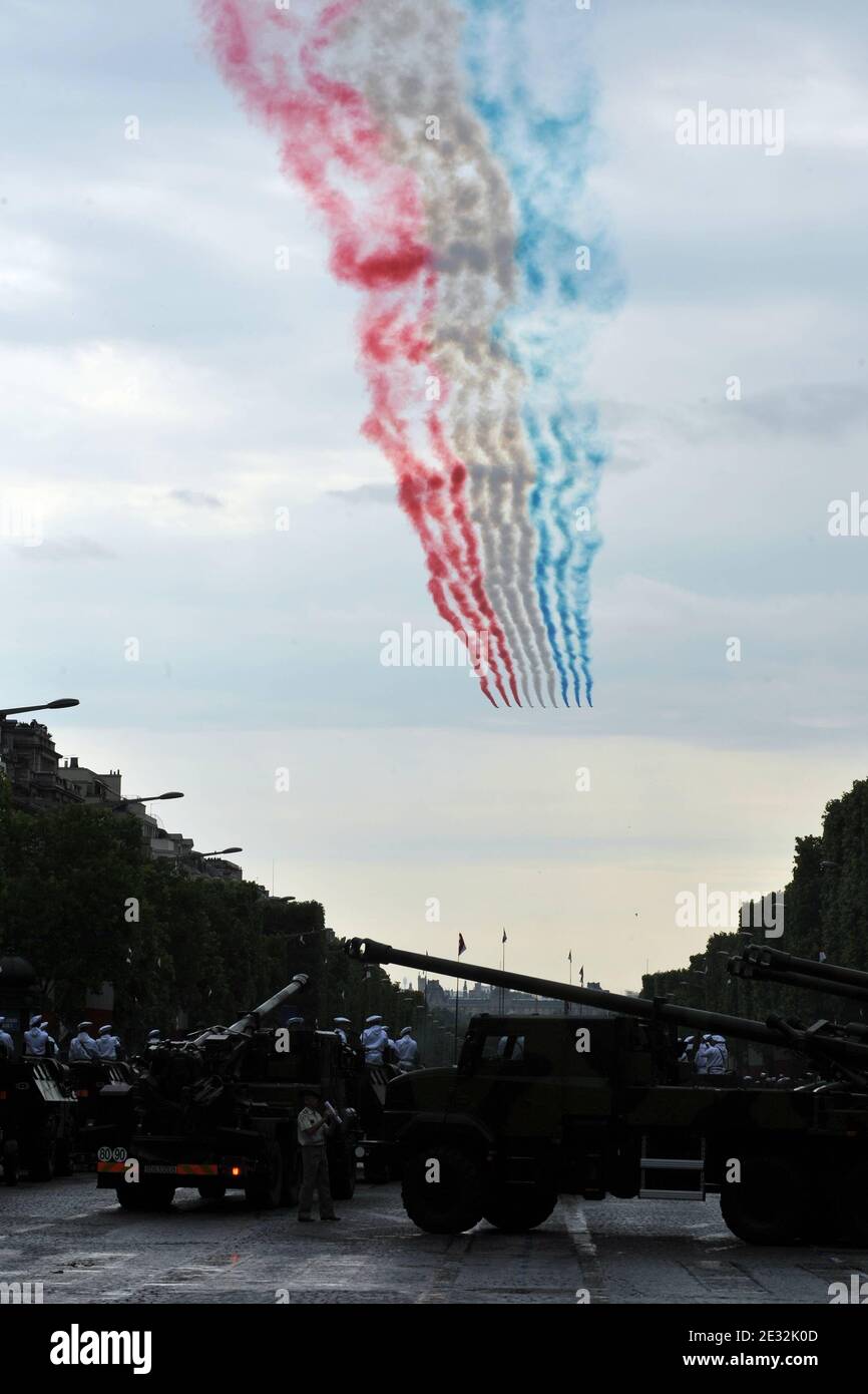Arc de parade hi-res stock photography and images - Alamy