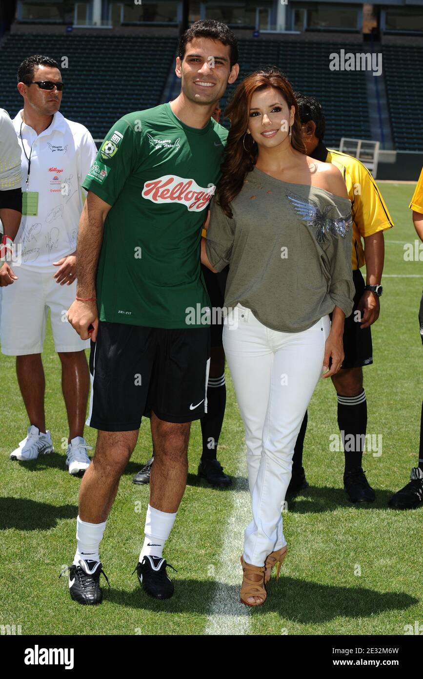 "FC Barcelona Rafael Marquez and Eva Longoria Parker attends the ...