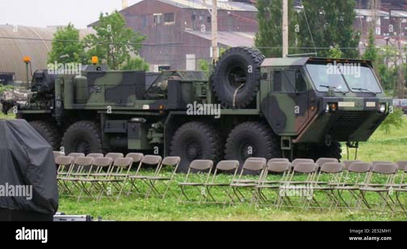 M984 wrecker hi-res stock photography and images - Alamy