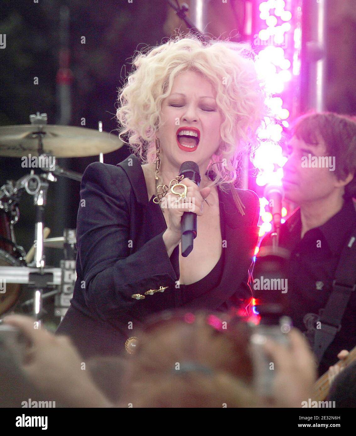 "U.S singer Cyndi Lauper performs on CBS ""The Early Show"" during the ...