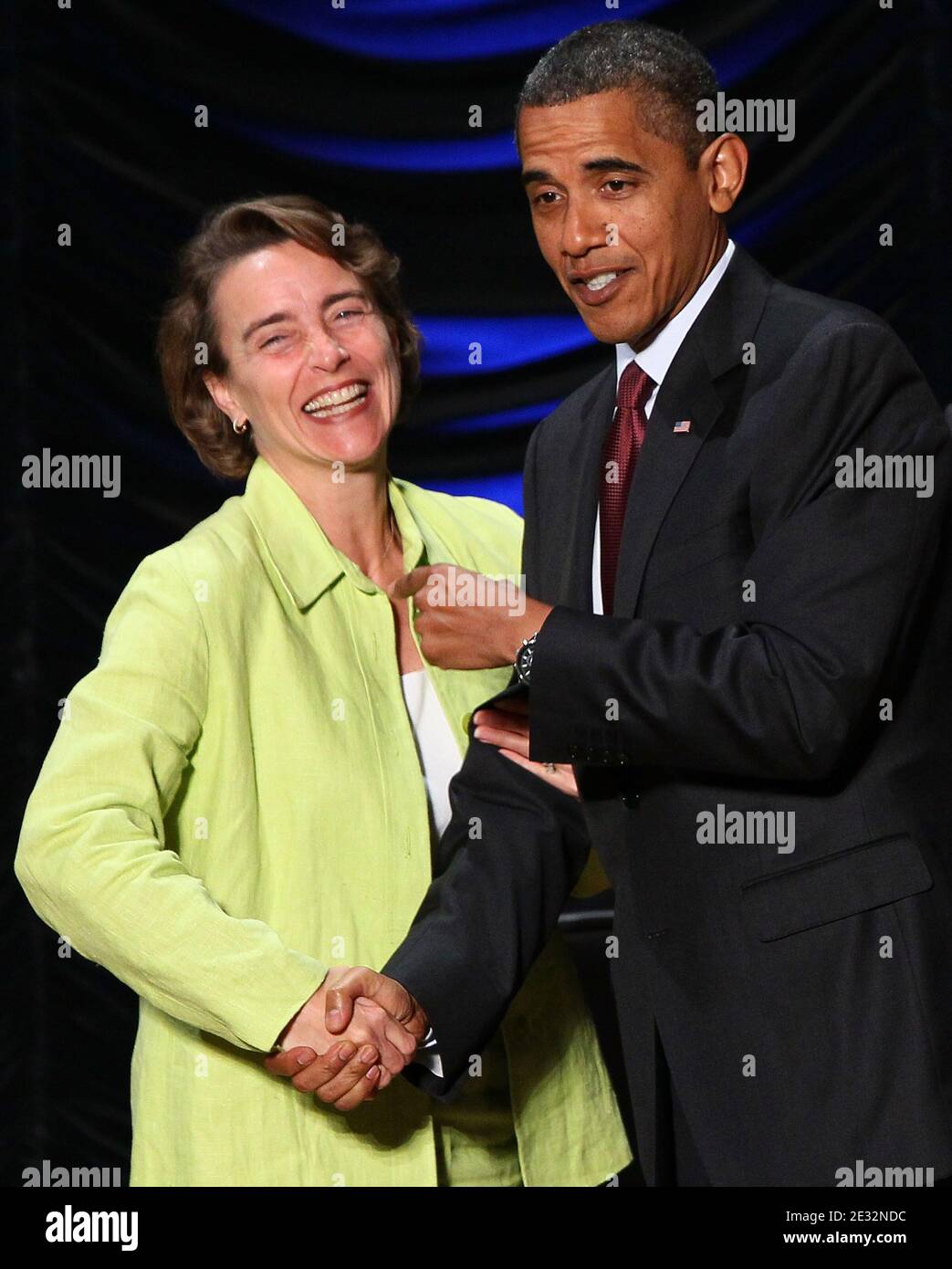 Signing lambert hi-res stock photography and images - Alamy