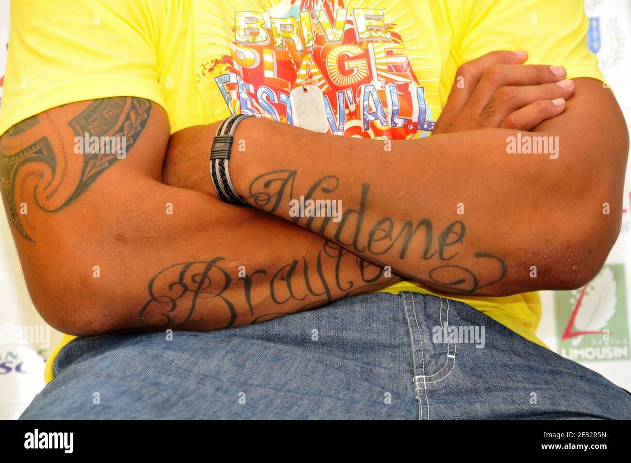 Beach rugby player hi-res stock photography and images - Alamy