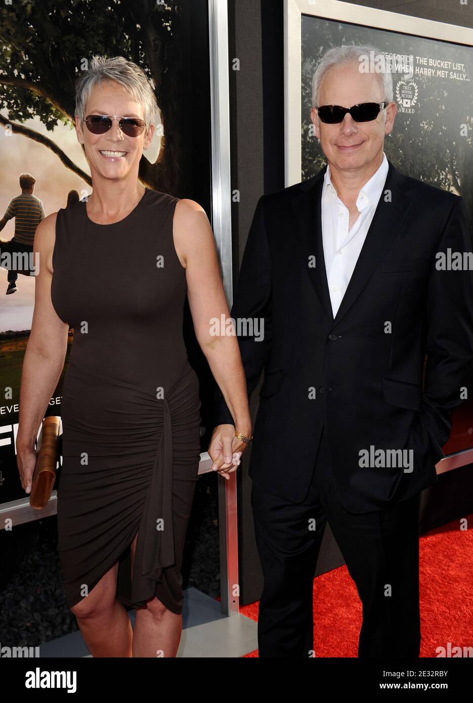 "Jamie Lee Curtis and Christopher Guest attend the premiere of Warner ...