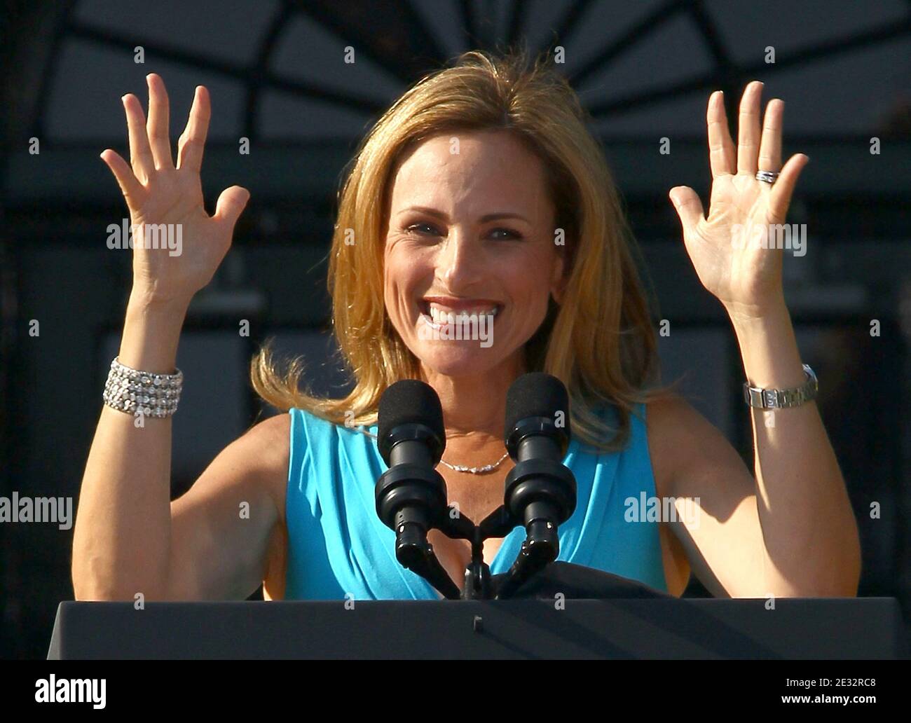 Actress marlee matlin hi-res stock photography and images - Alamy