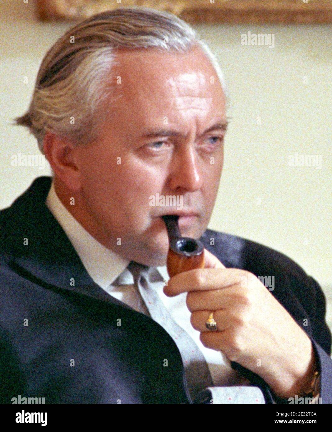 Lyndon B. Johnson meets with Prime Minister Harold Wilson C2537-5 (crop ...