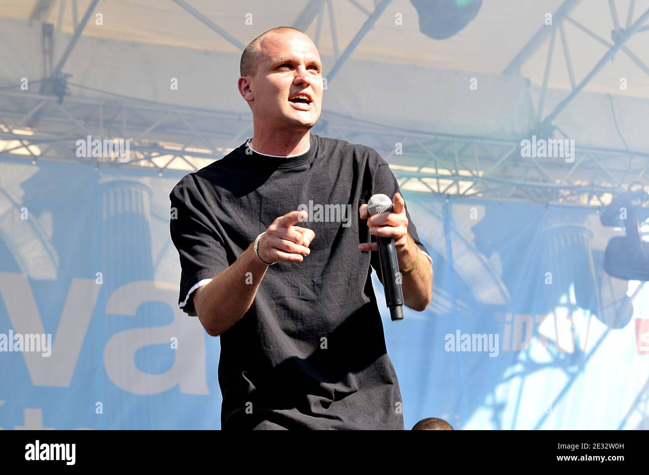 Nouvel R performs live at the City Hall Square during the Fnac ...
