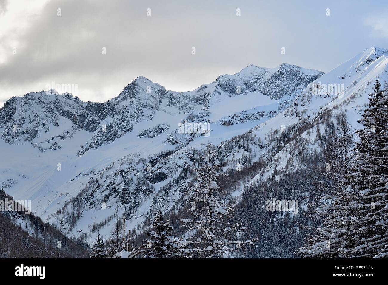 Punta Baroni e Monte Sissone are the main mountain peak shown in the ...