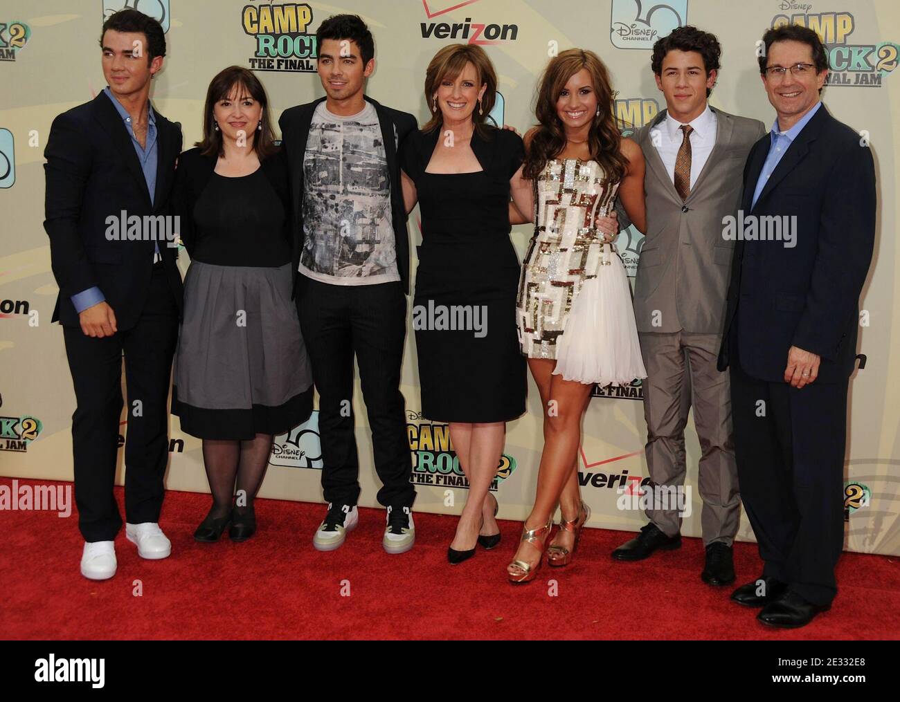 (L-R) Kevin Jonas, Carolina Lightcap, Joe Jonas, Anne Sweeney, Demi ...