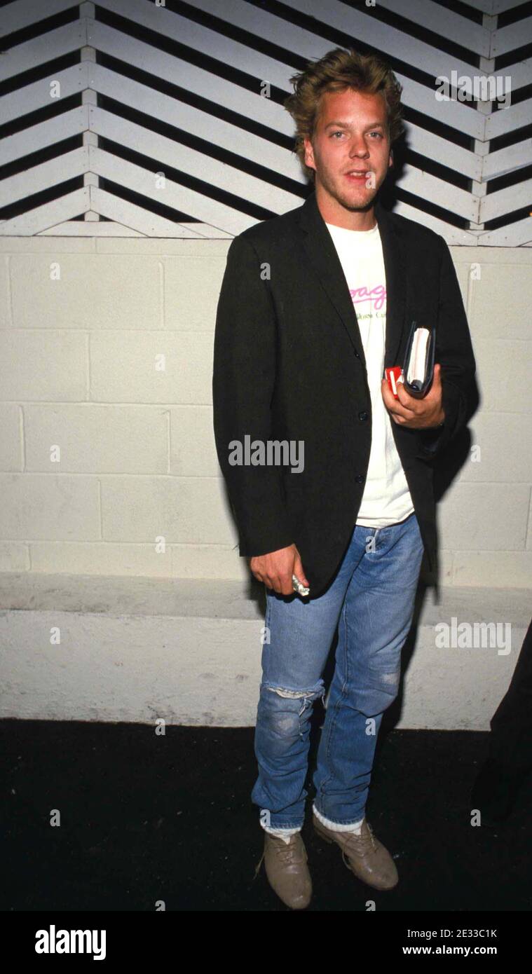 Kiefer sutherland 1988 hi-res stock photography and images - Alamy