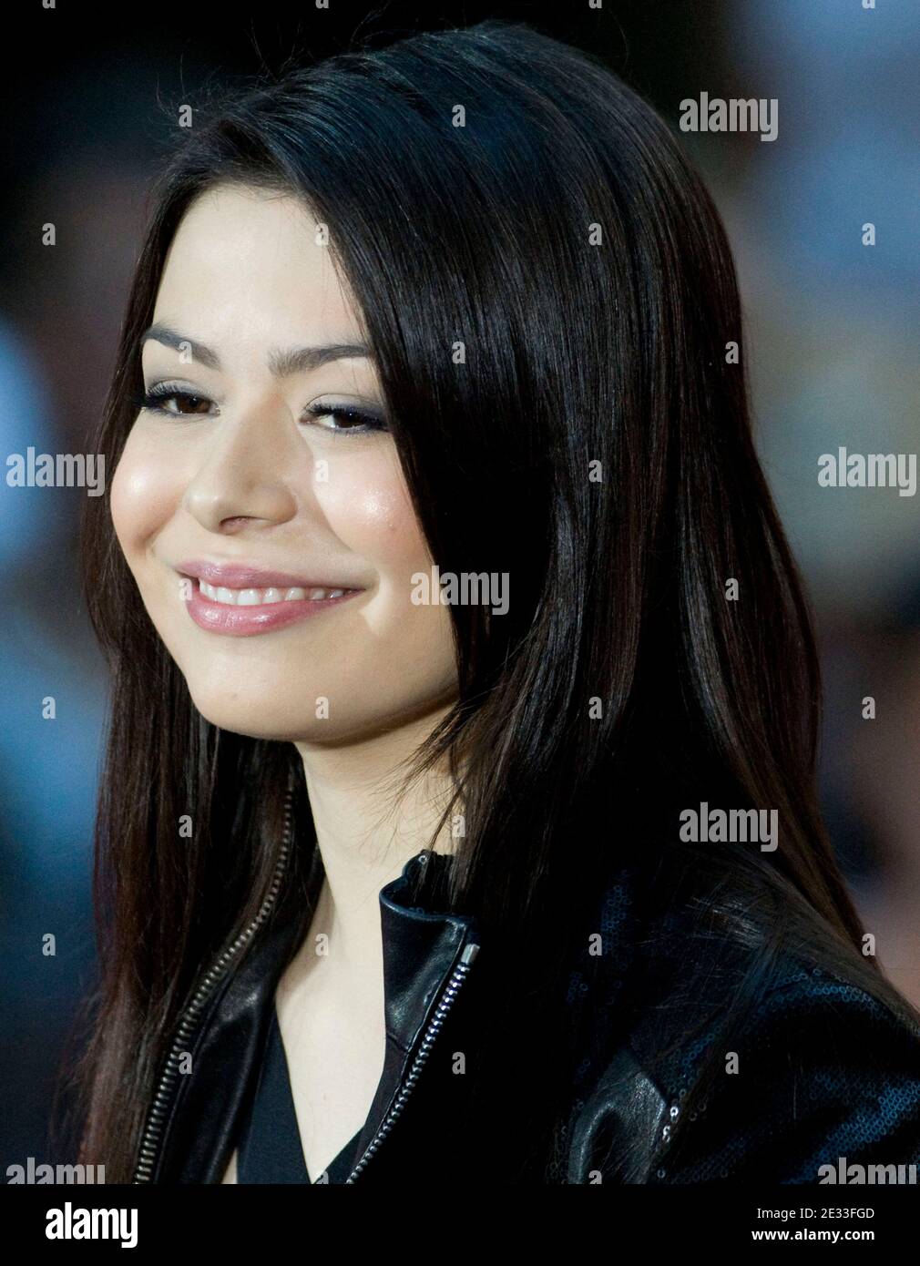 Singer Miranda Cosgrove signs autographs following her performance ...