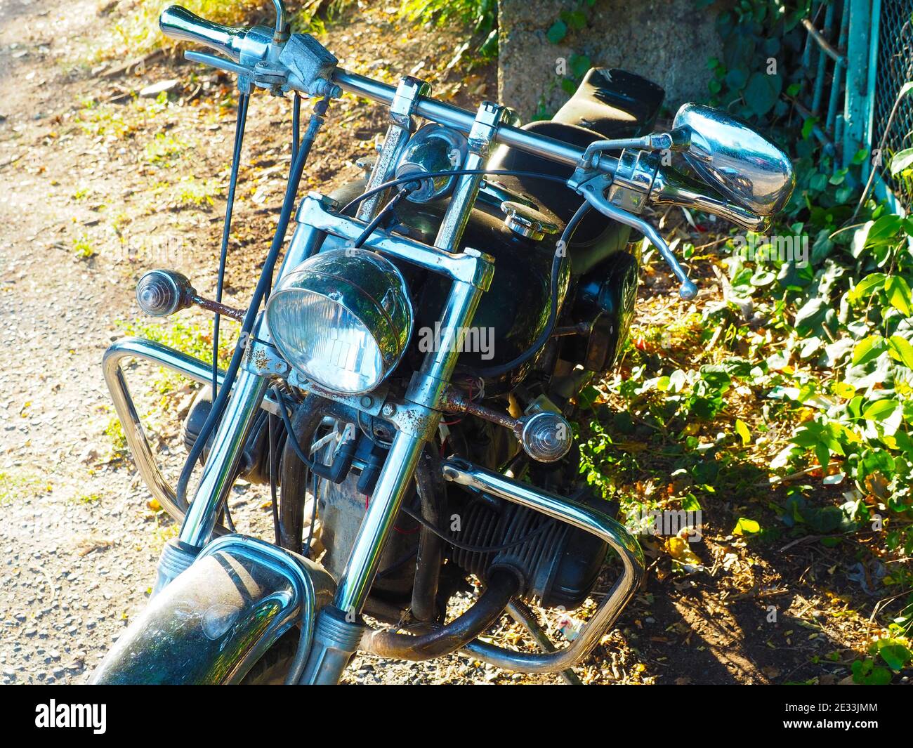 Motorcycle with round headlight hi-res stock photography and images - Alamy