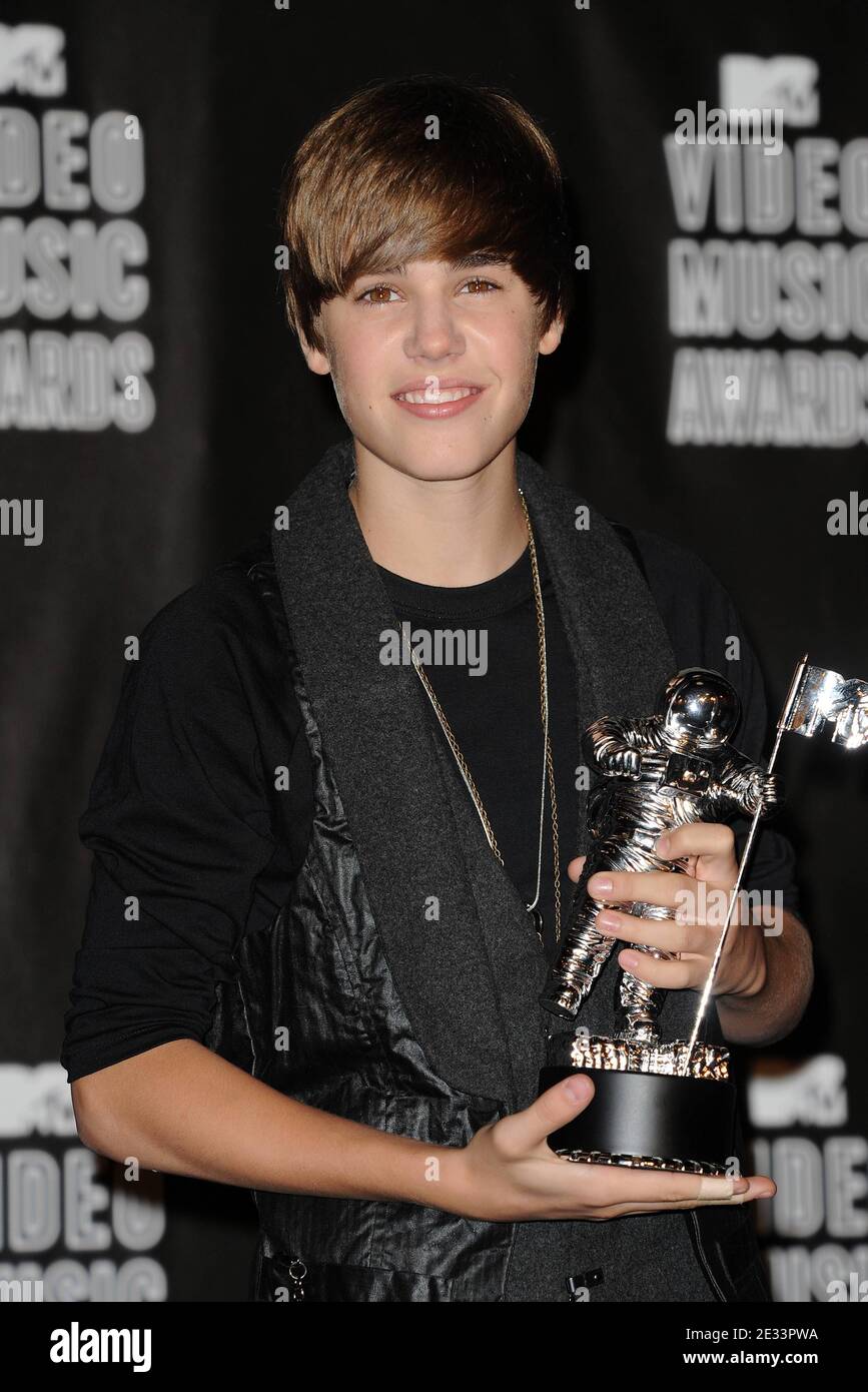 Justin Bieber 2010 Smiling