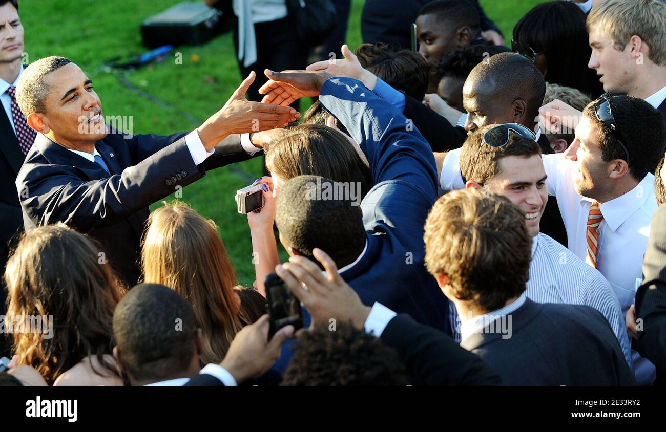President Barack Obama greets championship teams and student athletes ...