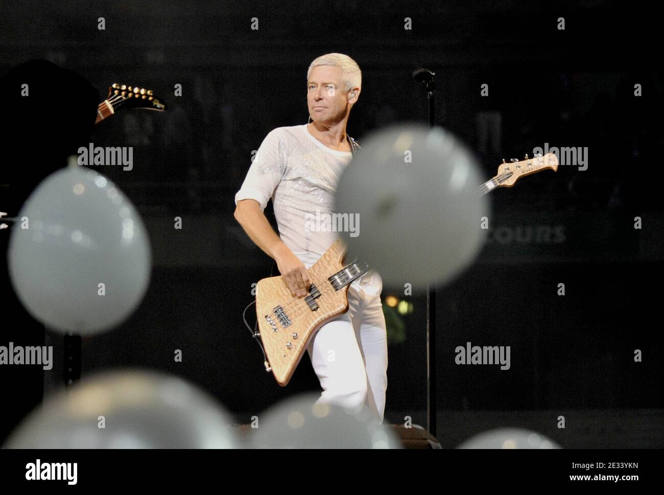 U2 guitarist the edge performs on stage hi-res stock photography and ...