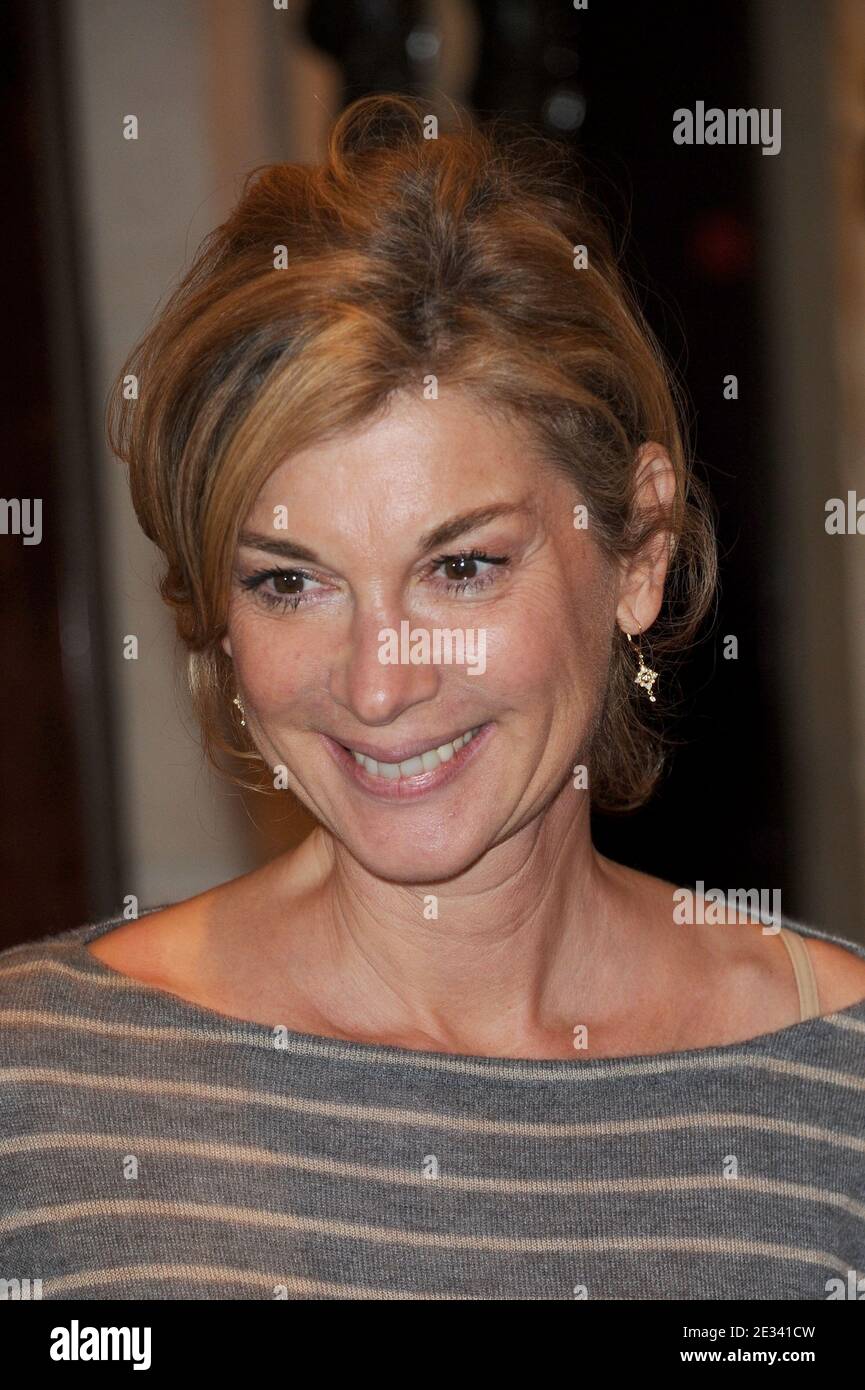 Michele Laroque attending the 'Faire Face 2010' Press Conference at ...