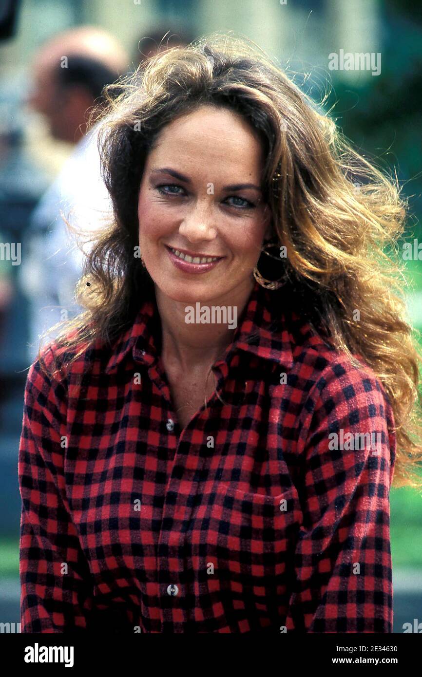 Catherine Bach 1985 Credit: Ralph Dominguez/MediaPunch Stock Photo - Alamy