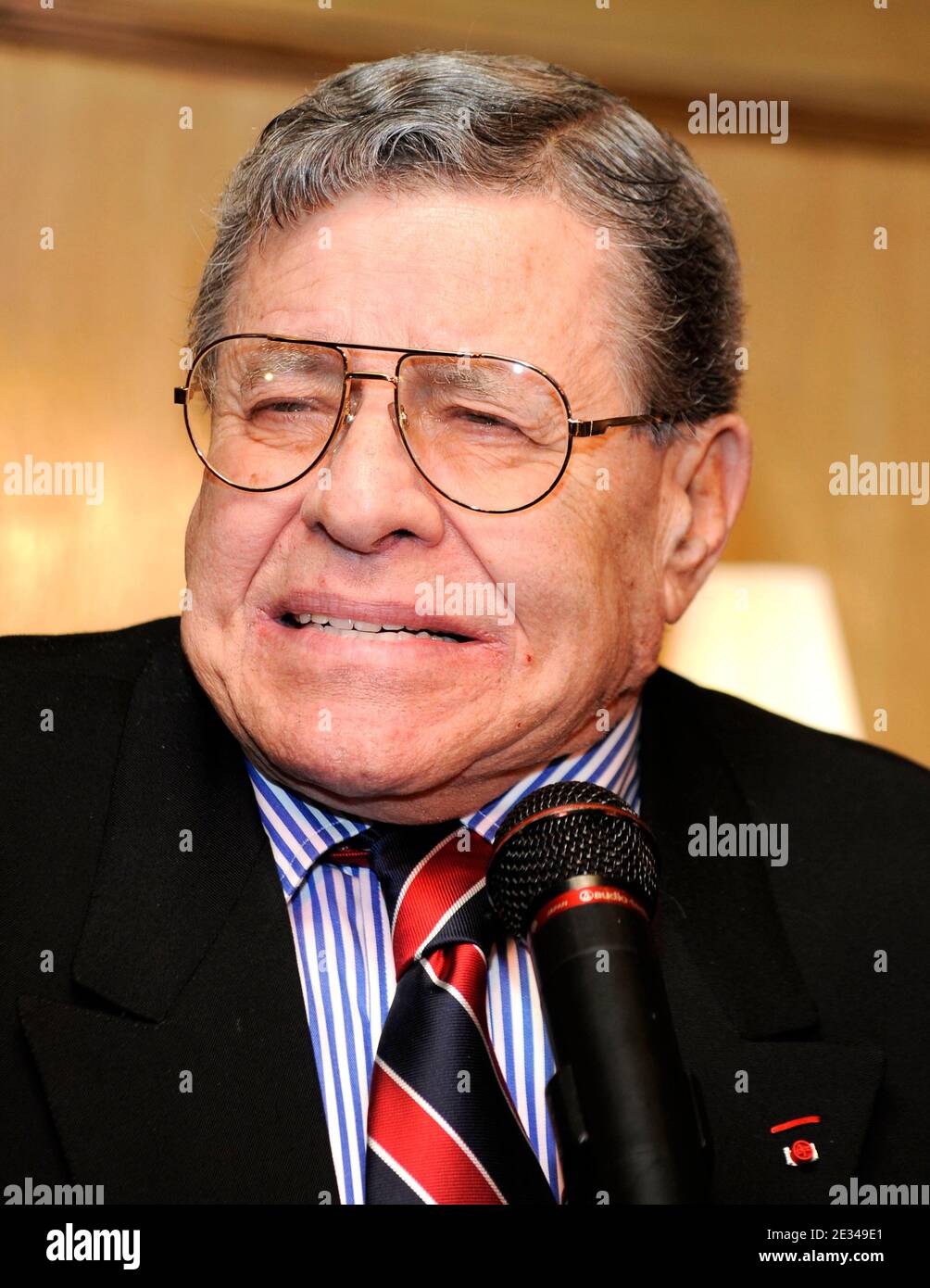 Comedian director hi-res stock photography and images - Alamy