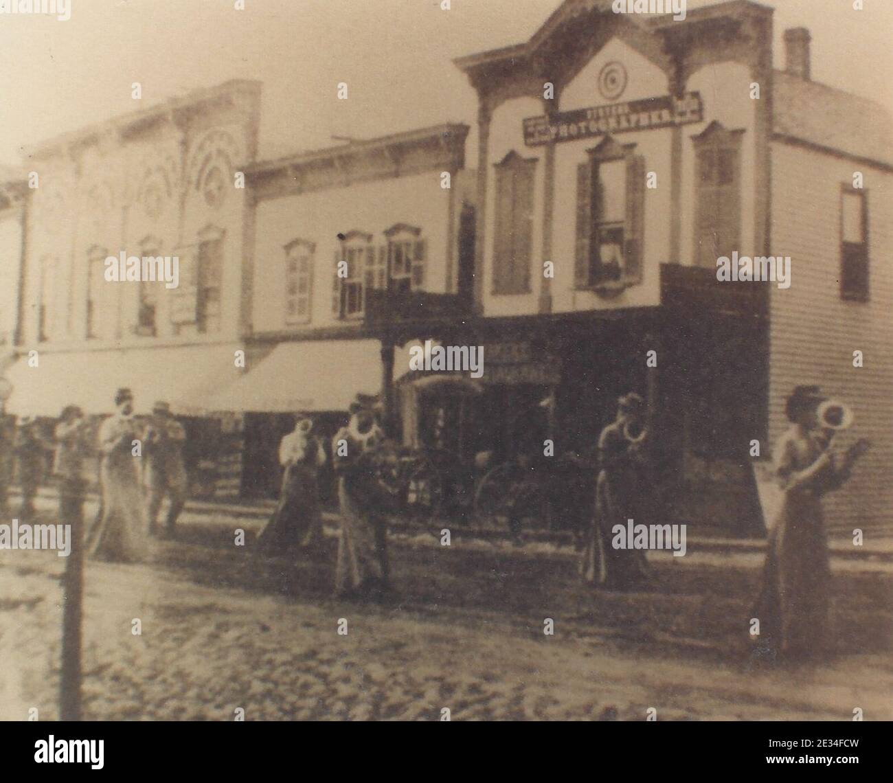 Main street flushing hi-res stock photography and images - Alamy