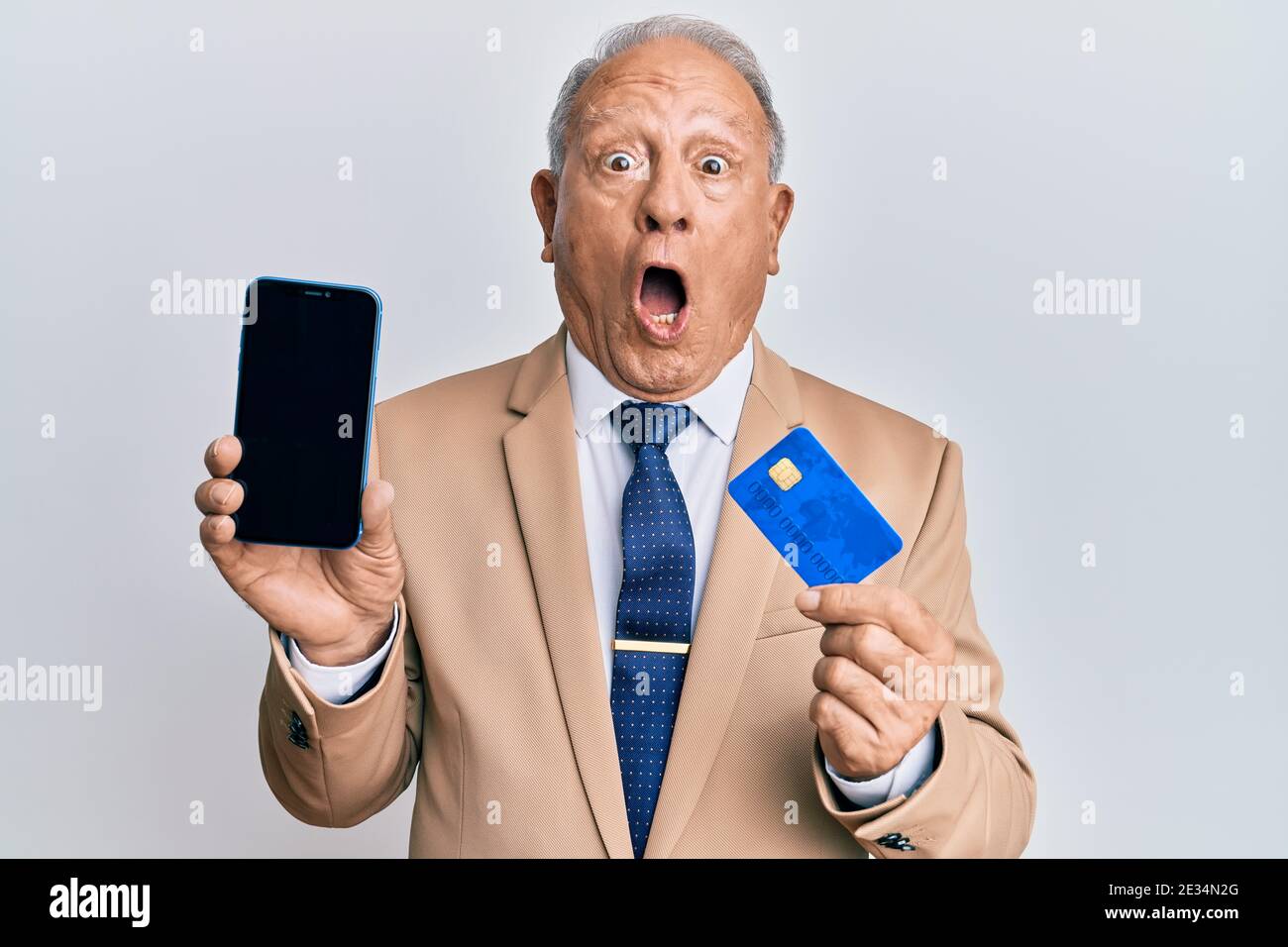 Elderly telephone scared hi-res stock photography and images - Alamy