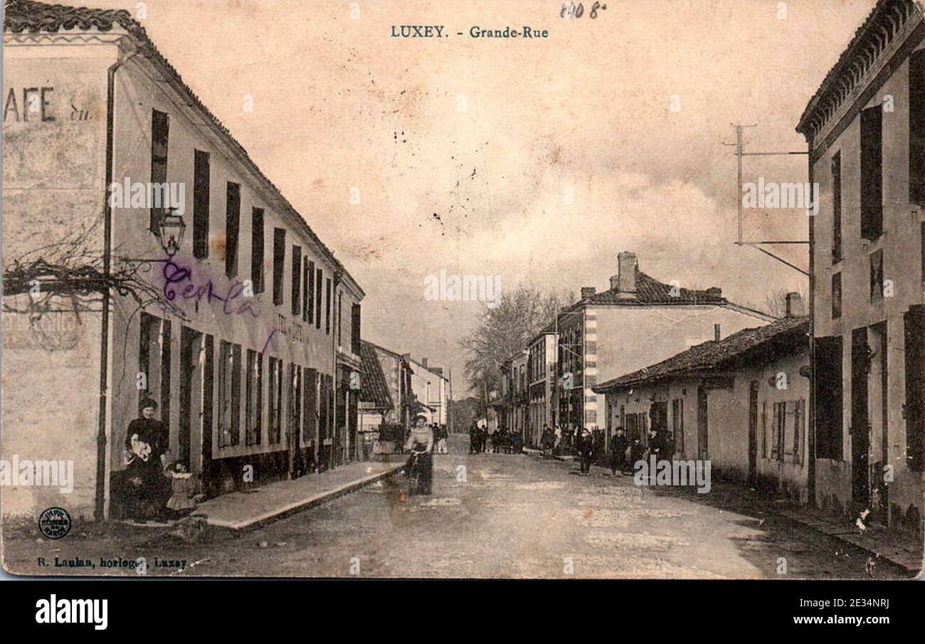 Luxey - Rue principale 3 Stock Photo - Alamy