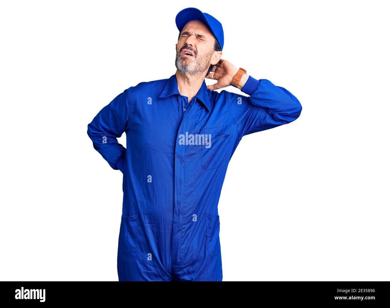 Neck injury, construction worker hi-res stock photography and images ...