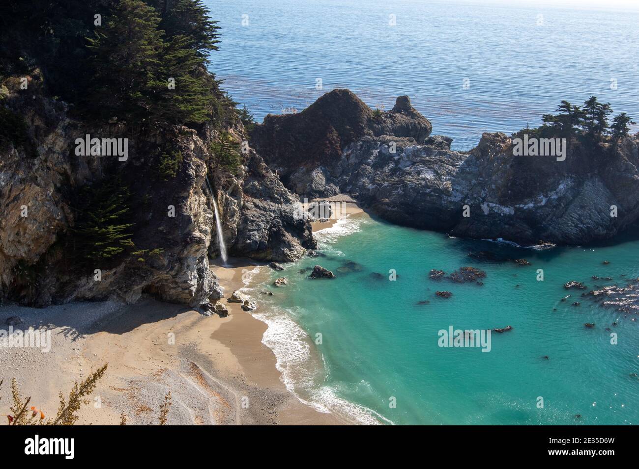 Cloud sea falls hi-res stock photography and images - Alamy