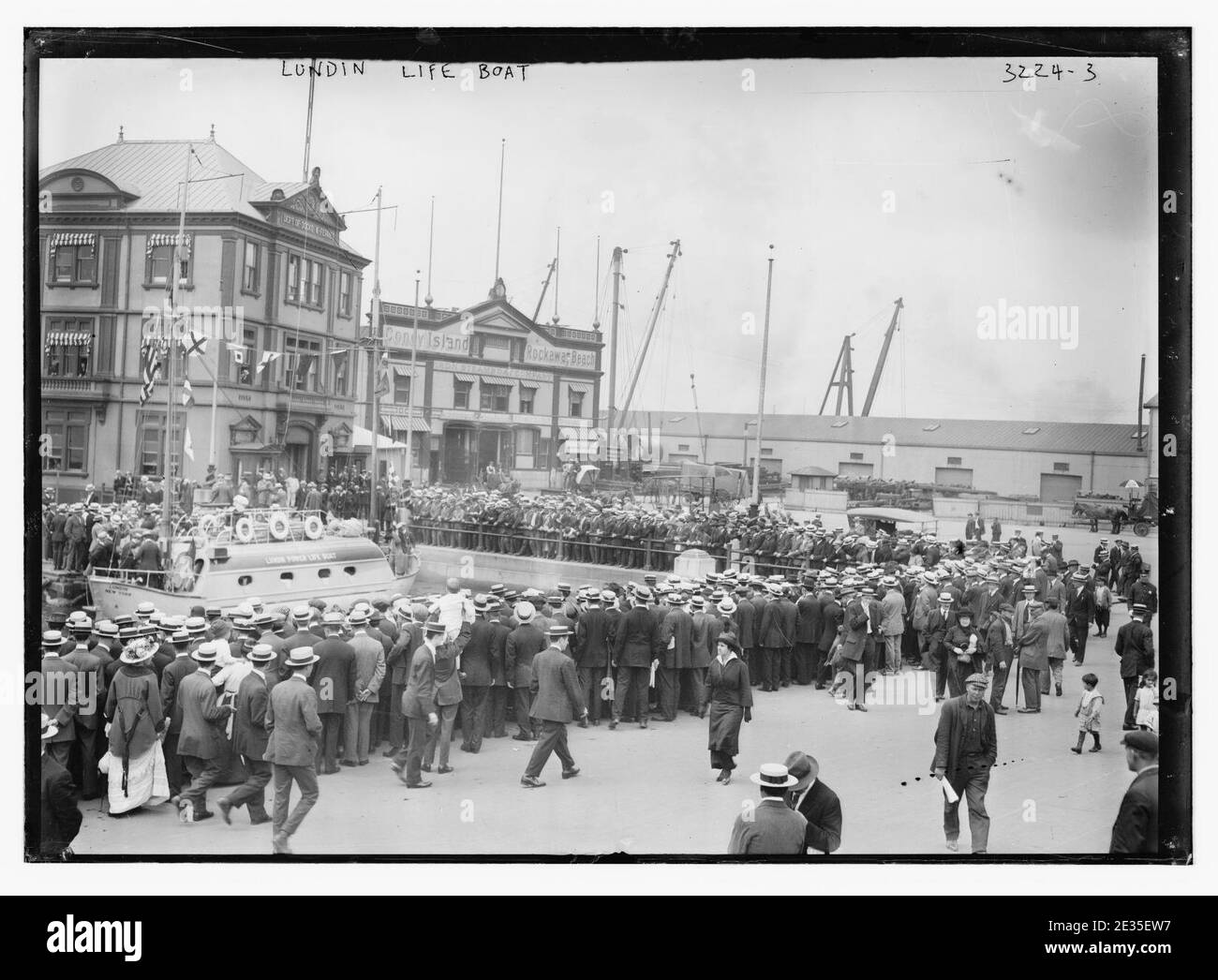 Lifeboat history Cut Out Stock Images & Pictures - Alamy